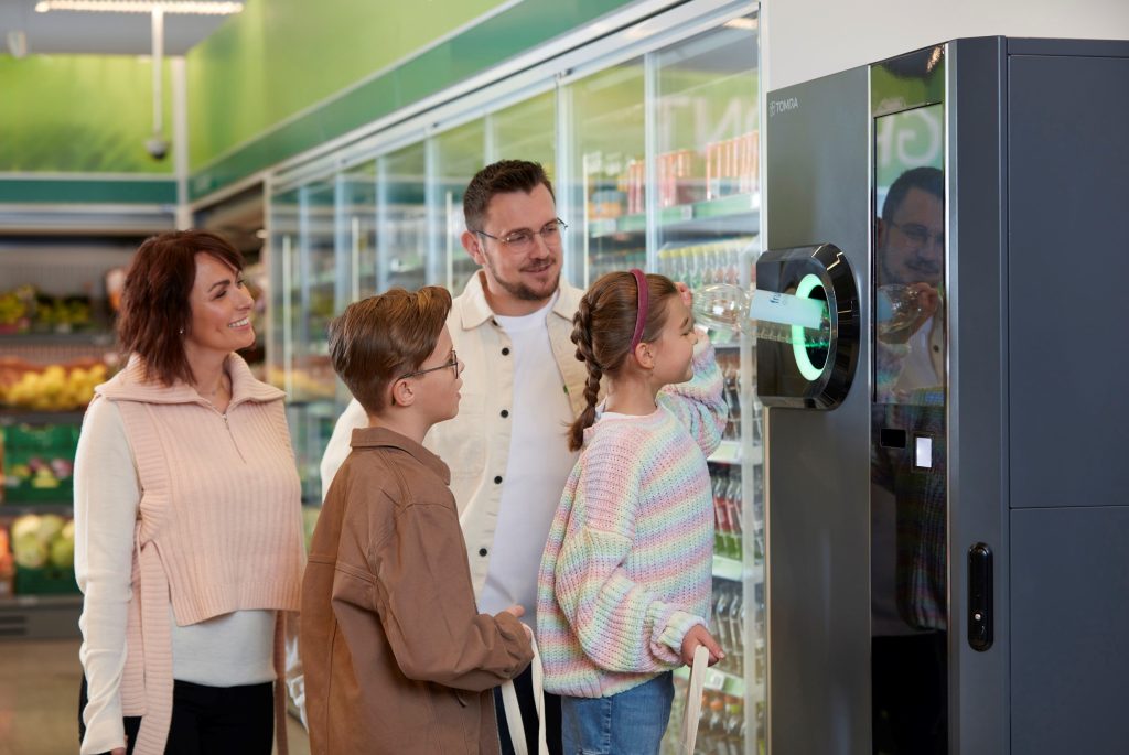 TOMRA launches new compact reverse vending machine for retailers in ...